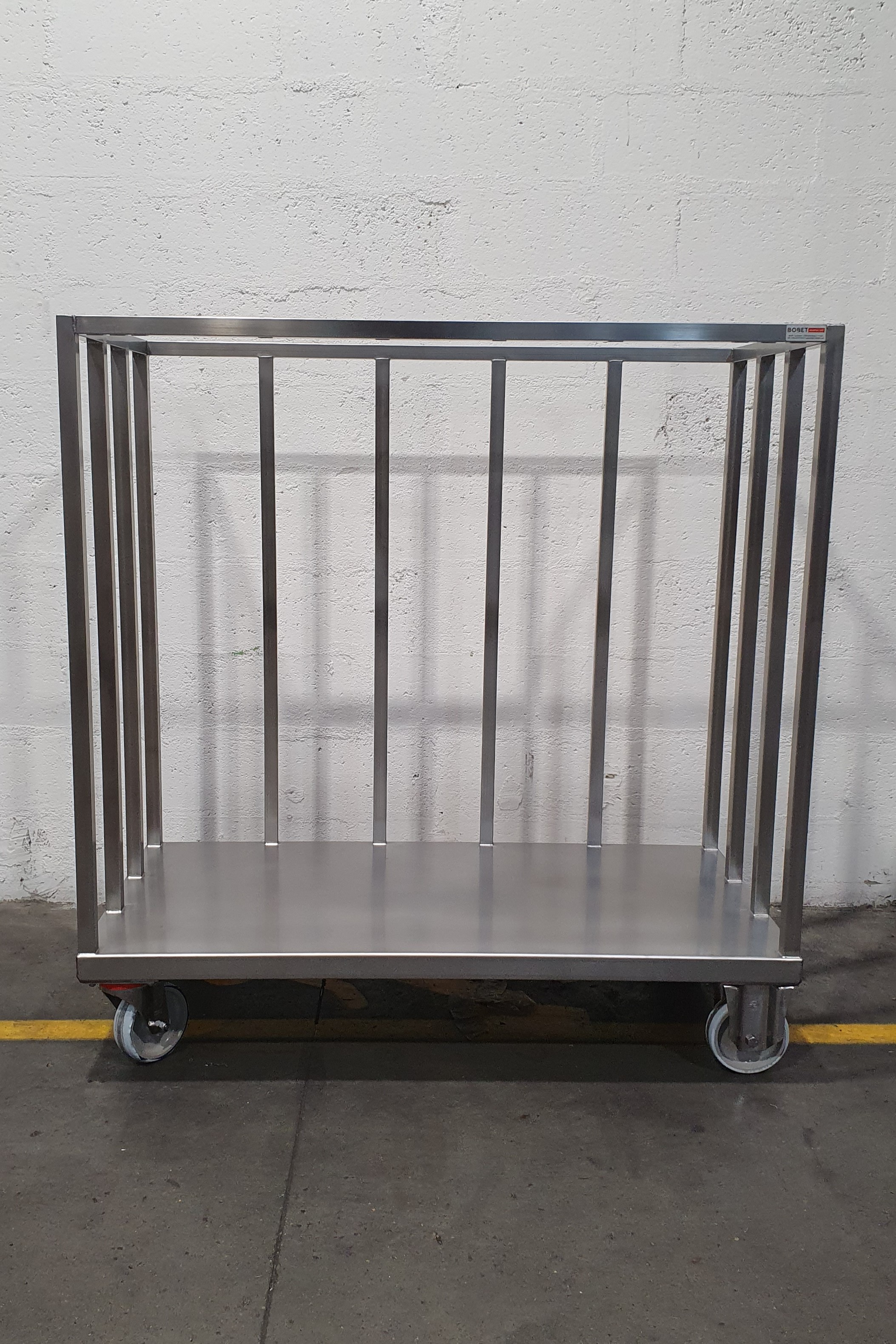 BOBET Matériel - Chariot inox de transport Lg1300 - Nous équipons…