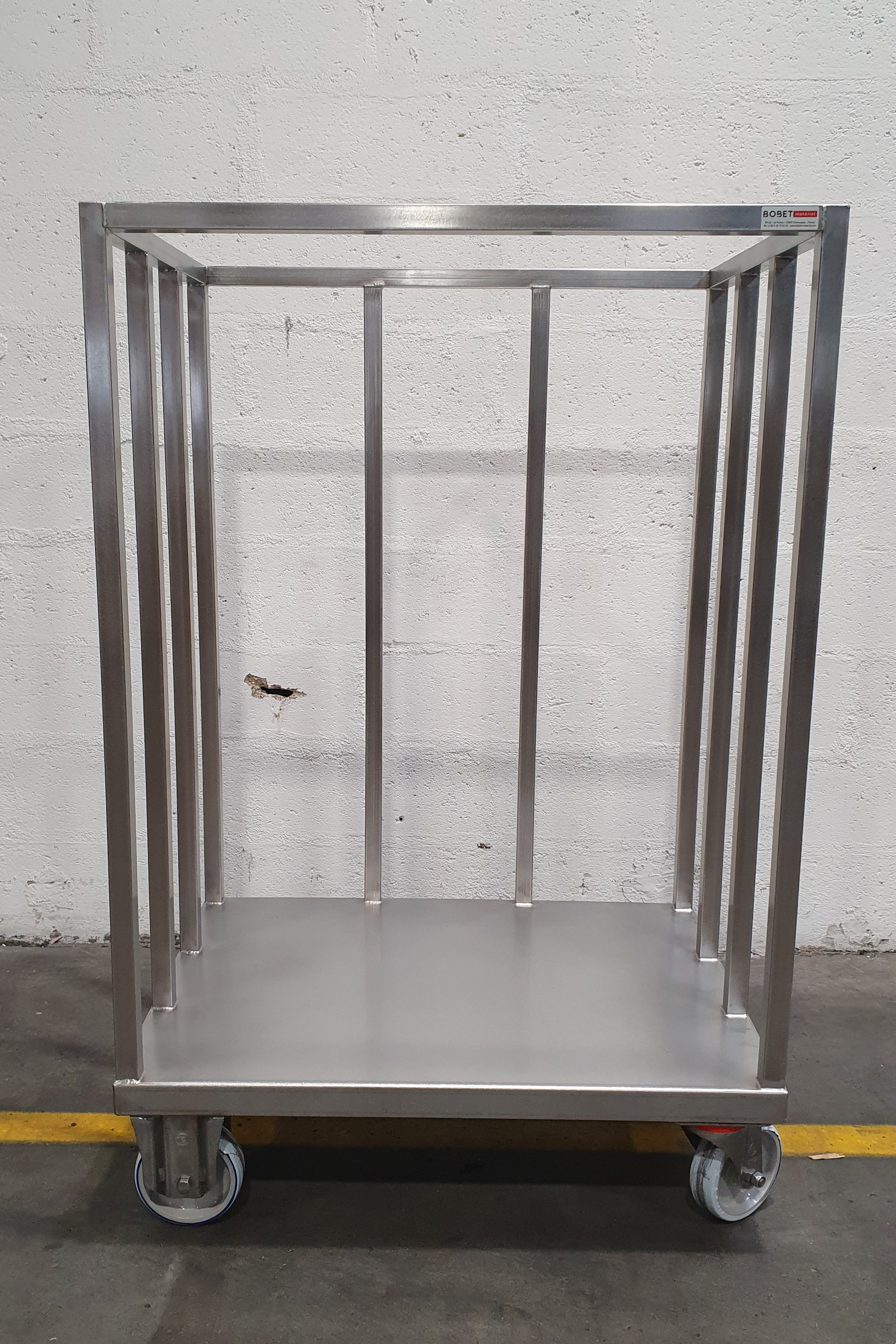 BOBET Matériel - Chariot inox de transport Lg890 - Nous équipons…