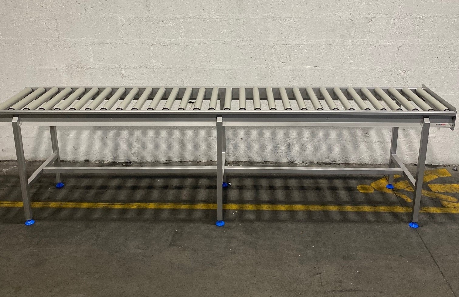 BOBET Matériel - Convoyeur gravitaire inox Lg 2950 - Nous…