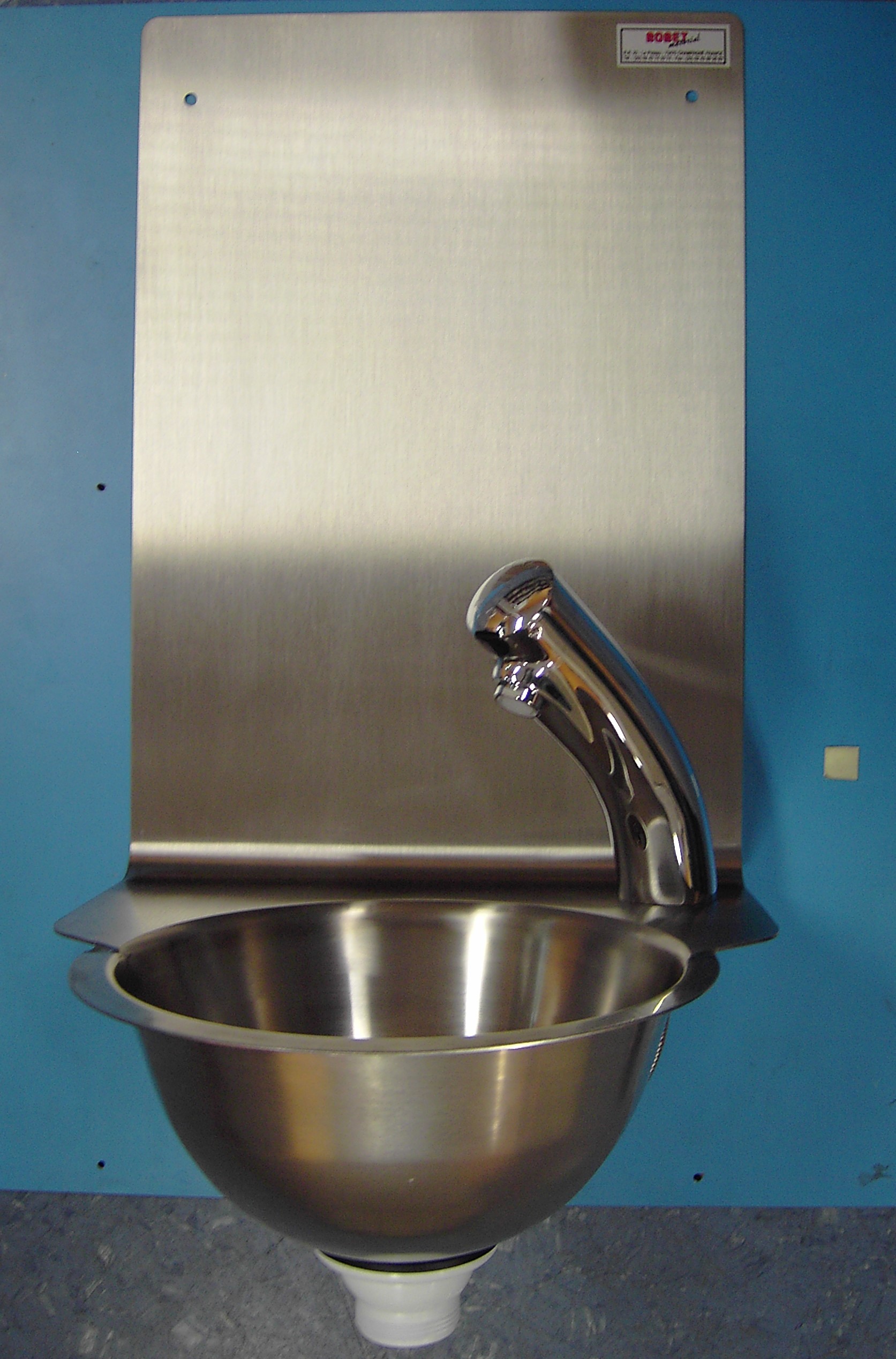 BOBET Matériel - Lavabo auge électronique - Nous équipons les…