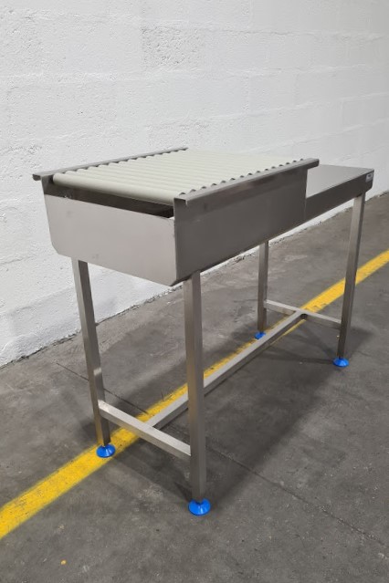 BOBET Matériel - Table inox de pesée à rouleaux - Nous équipons…